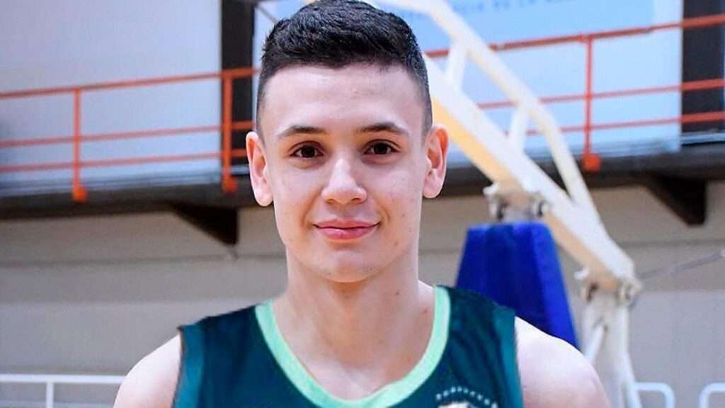 Lucas Reyes se convirtió en nuevo jugador de Atenas - Todo Basquet